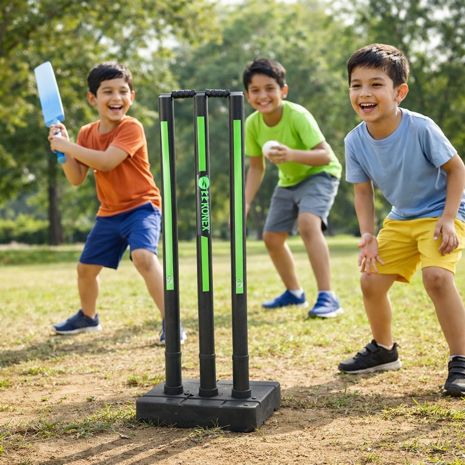 Cricket Stump Set with Heavy Base Stand (1 Set) – gambitproduct.com